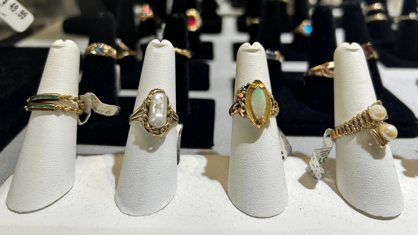 Jewelry Pawn Shop – Ashleys Pawn Shop